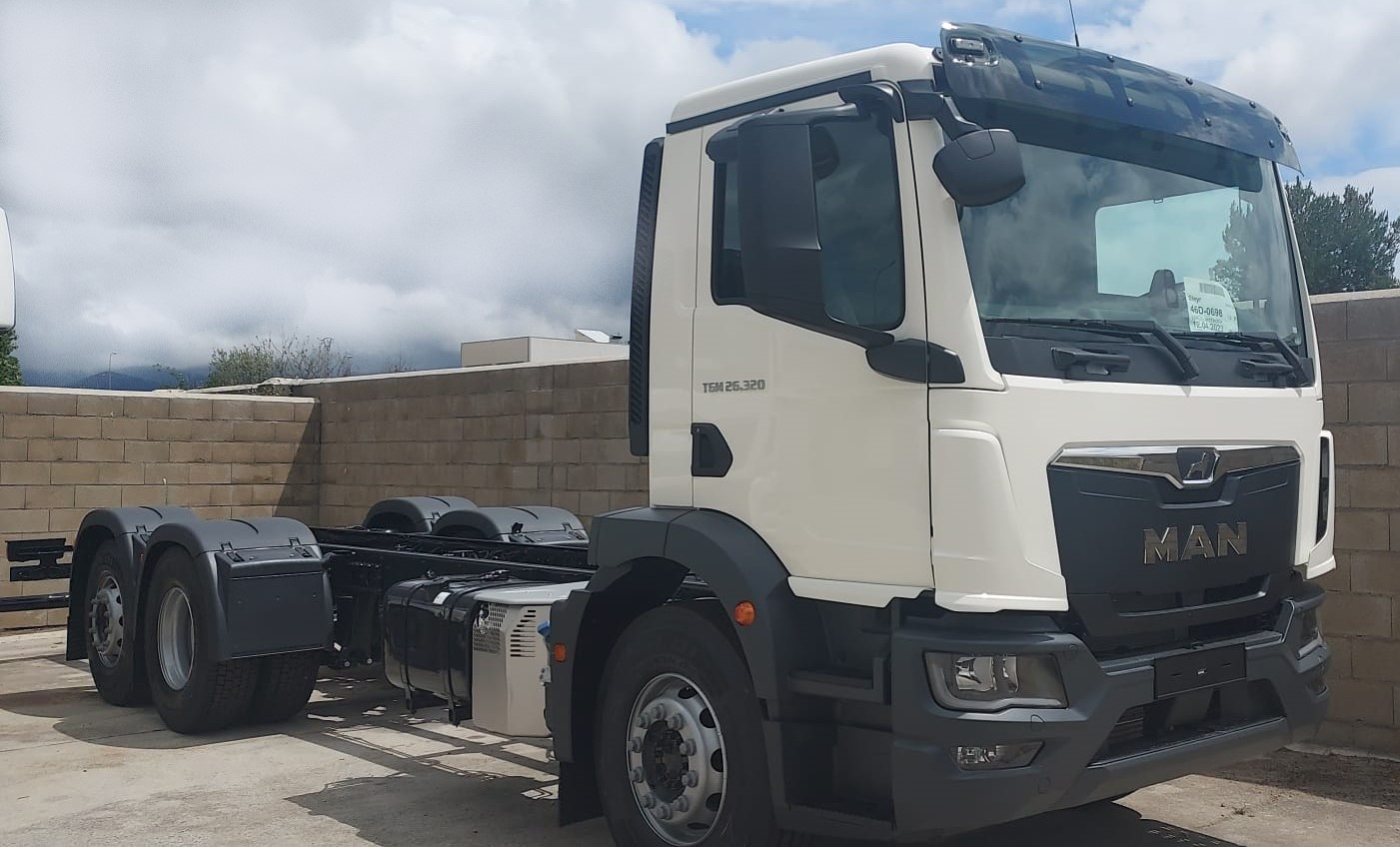 MAN TGM 26.320 6X2-4 BL | DIÉSEL 2000 %